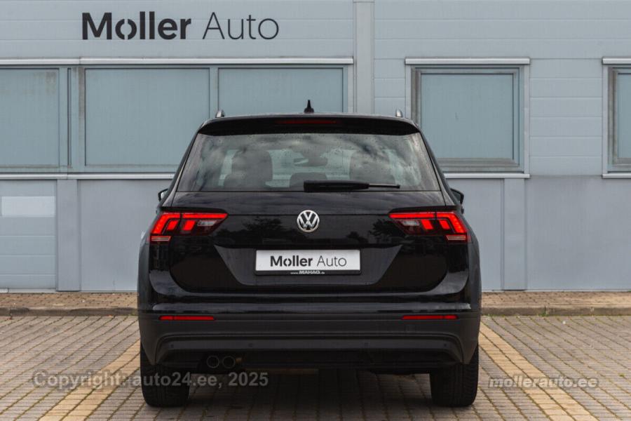 Melns Volkswagen Tiguan 2020 Ventspils, ar dzinēja tilpumu 2.00 L un nobraukumu 172 tūkst. km par 18958 €, foto 4 vietnē AUTOMOTO.COM.LV