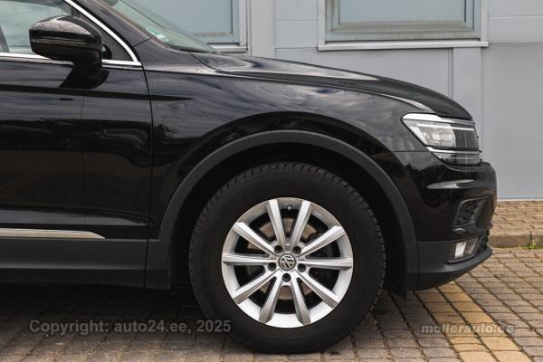 Black Volkswagen Tiguan 2020 in Ventspils, with an engine capacity of 2.00 L and mileage of 172 thousand km for 18958 €, photo 9 on AUTOMOTO.COM.LV
