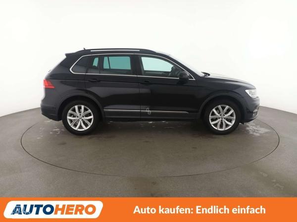 Black Volkswagen Tiguan 2020 in Kaunas, with an engine capacity of 1.50 L and mileage of 64 thousand km for 25603 €, photo 7 on AUTOMOTO.COM.LV