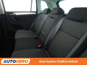 Melns Volkswagen Tiguan 2020 Kauņa, ar dzinēja tilpumu 1.50 L un nobraukumu 64 tūkst. km par 25603 €, foto 14 vietnē AUTOMOTO.COM.LV