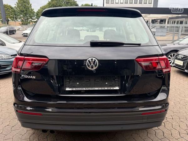 Melns Volkswagen Tiguan 2020 Kauņa, ar dzinēja tilpumu 2.00 L un nobraukumu 91 tūkst. km par 23428 €, foto 5 vietnē AUTOMOTO.COM.LV