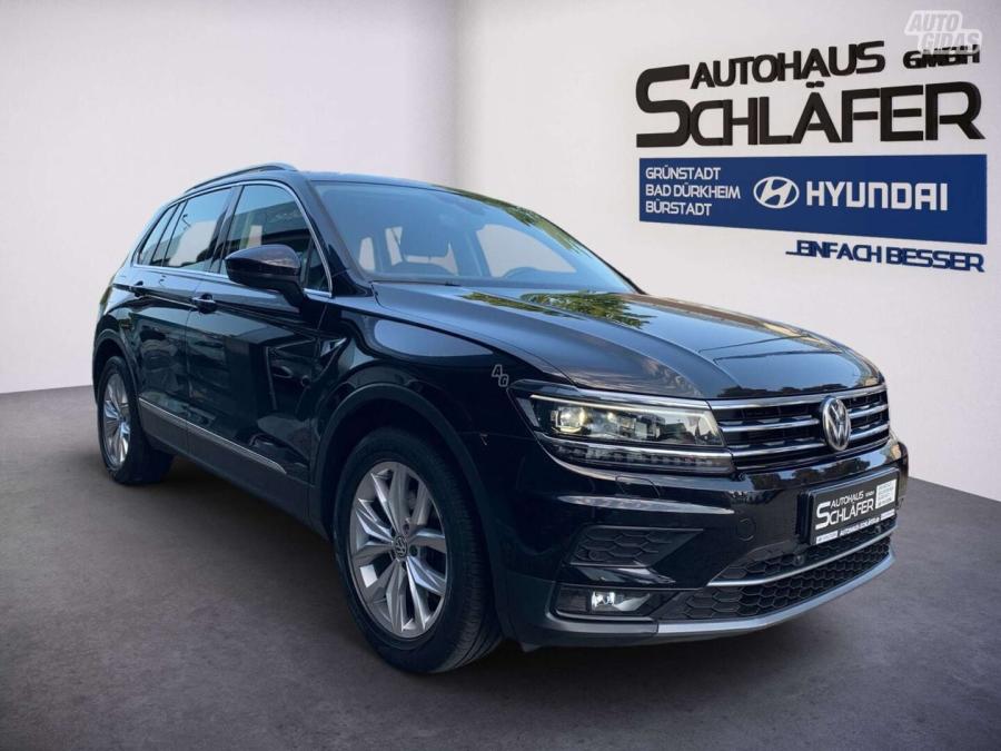 Melns Volkswagen Tiguan 2020 Kauņa, ar dzinēja tilpumu 1.50 L un nobraukumu 78 tūkst. km par 26396 €, foto 2 vietnē AUTOMOTO.COM.LV