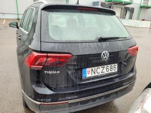 Melns Volkswagen Tiguan 2020 Viļņa, ar dzinēja tilpumu 2.00 L un nobraukumu 206 tūkst. km par 19990 €, foto 5 vietnē AUTOMOTO.COM.LV