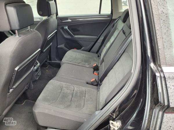 Melns Volkswagen Tiguan 2020 Viļņa, ar dzinēja tilpumu 2.00 L un nobraukumu 206 tūkst. km par 19990 €, foto 7 vietnē AUTOMOTO.COM.LV