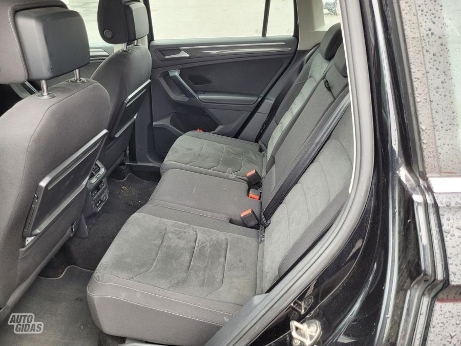 Melns Volkswagen Tiguan 2020 Viļņa, ar dzinēja tilpumu 2.00 L un nobraukumu 206 tūkst. km par 19990 €, foto 8 vietnē AUTOMOTO.COM.LV