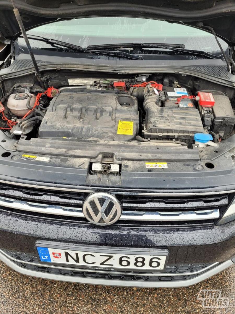 Melns Volkswagen Tiguan 2020 Viļņa, ar dzinēja tilpumu 2.00 L un nobraukumu 206 tūkst. km par 19990 €, foto 10 vietnē AUTOMOTO.COM.LV