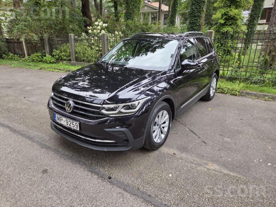 Melns Volkswagen Tiguan 2020 Rīga, ar dzinēja tilpumu 1.50 L un nobraukumu 58 tūkst. km par 21700 €, foto 1 vietnē AUTOMOTO.COM.LV