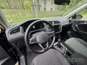 Melns Volkswagen Tiguan 2020 Rīga, ar dzinēja tilpumu 1.50 L un nobraukumu 58 tūkst. km par 21700 €, foto 6 vietnē AUTOMOTO.COM.LV