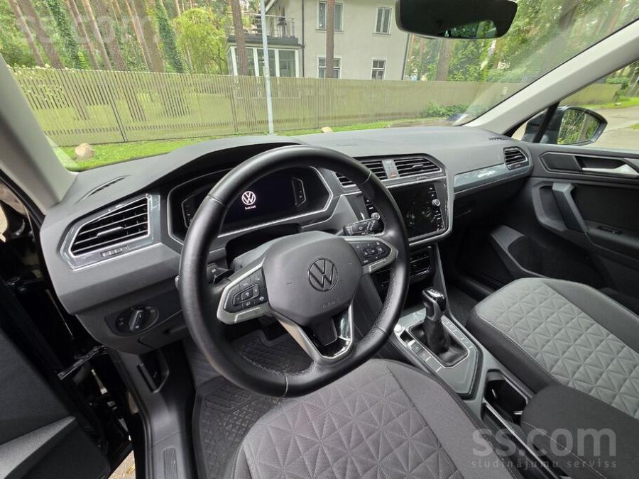 Melns Volkswagen Tiguan 2020 Rīga, ar dzinēja tilpumu 1.50 L un nobraukumu 58 tūkst. km par 21700 €, foto 6 vietnē AUTOMOTO.COM.LV