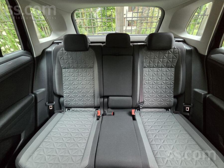 Melns Volkswagen Tiguan 2020 Rīga, ar dzinēja tilpumu 1.50 L un nobraukumu 58 tūkst. km par 21700 €, foto 7 vietnē AUTOMOTO.COM.LV