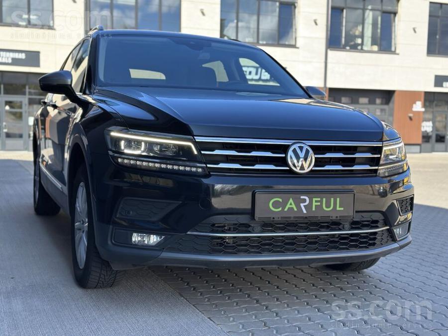Black Volkswagen Tiguan 2020 in Riga, with an engine capacity of 2.00 L and mileage of 169 thousand km for 19500 €, photo 3 on AUTOMOTO.COM.LV