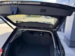 Black Volkswagen Tiguan 2020 in Riga, with an engine capacity of 2.00 L and mileage of 169 thousand km for 19500 €, photo 8 on AUTOMOTO.COM.LV