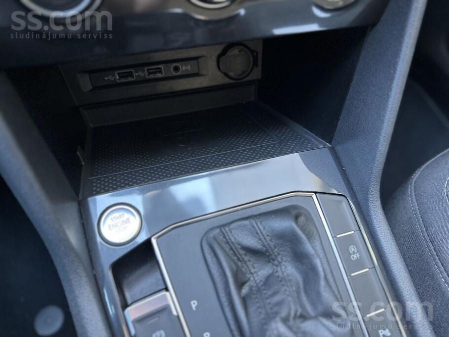 Black Volkswagen Tiguan 2020 in Riga, with an engine capacity of 2.00 L and mileage of 169 thousand km for 19500 €, photo 13 on AUTOMOTO.COM.LV