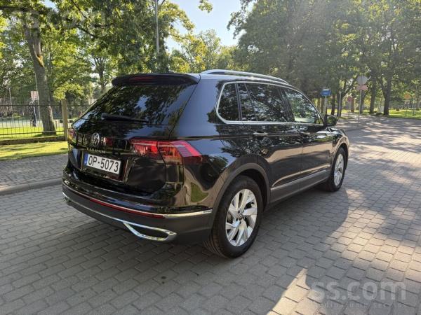 Melns Volkswagen Tiguan 2020 Valmiera, ar dzinēja tilpumu 2.00 L un nobraukumu 224 tūkst. km par 19990 €, foto 3 vietnē AUTOMOTO.COM.LV