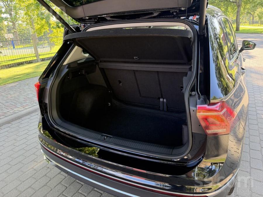 Melns Volkswagen Tiguan 2020 Valmiera, ar dzinēja tilpumu 2.00 L un nobraukumu 224 tūkst. km par 19990 €, foto 11 vietnē AUTOMOTO.COM.LV