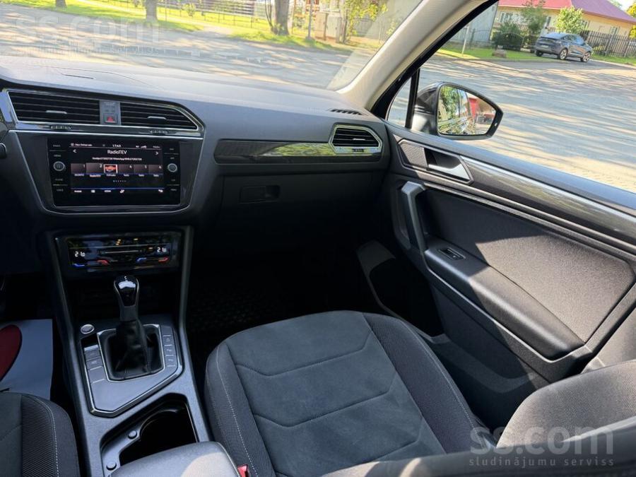 Melns Volkswagen Tiguan 2020 Valmiera, ar dzinēja tilpumu 2.00 L un nobraukumu 224 tūkst. km par 19990 €, foto 13 vietnē AUTOMOTO.COM.LV
