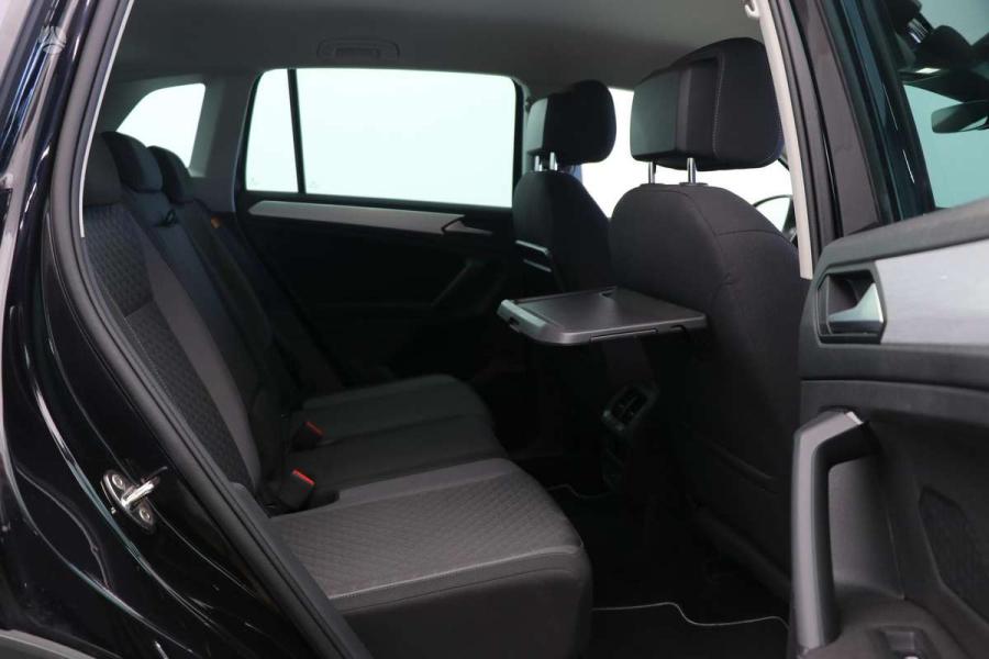 Melns Volkswagen Tiguan 2020 Viļņa, ar dzinēja tilpumu 1.50 L un nobraukumu 118 tūkst. km par 19490 €, foto 13 vietnē AUTOMOTO.COM.LV
