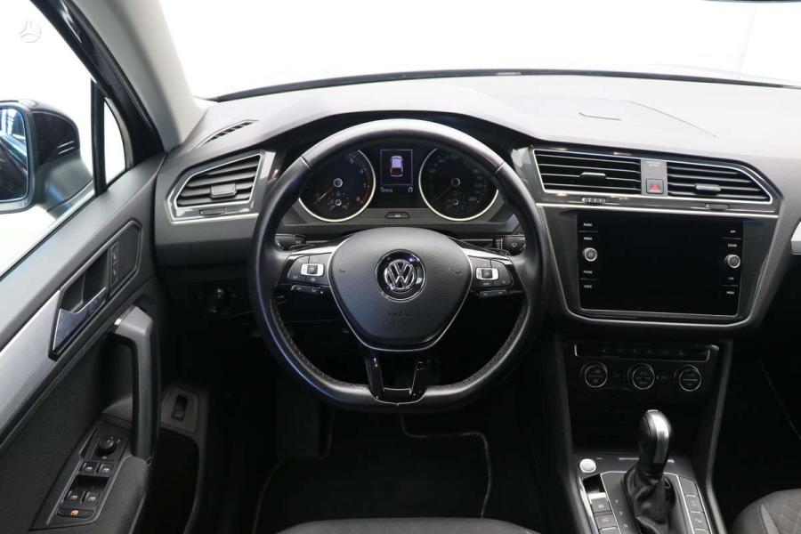 Melns Volkswagen Tiguan 2020 Viļņa, ar dzinēja tilpumu 1.50 L un nobraukumu 118 tūkst. km par 19490 €, foto 17 vietnē AUTOMOTO.COM.LV