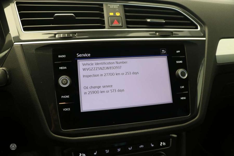 Melns Volkswagen Tiguan 2020 Viļņa, ar dzinēja tilpumu 1.50 L un nobraukumu 118 tūkst. km par 19490 €, foto 22 vietnē AUTOMOTO.COM.LV