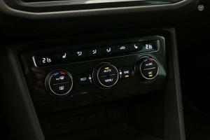 Melns Volkswagen Tiguan 2020 Viļņa, ar dzinēja tilpumu 1.50 L un nobraukumu 118 tūkst. km par 19490 €, foto 23 vietnē AUTOMOTO.COM.LV