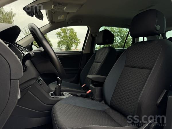 Black Volkswagen Tiguan 2020 in Valmiera, with an engine capacity of 1.50 L and mileage of 164 thousand km for 18200 €, photo 9 on AUTOMOTO.COM.LV