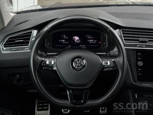 Black Volkswagen Tiguan 2020 in Valmiera, with an engine capacity of 1.50 L and mileage of 164 thousand km for 18200 €, photo 10 on AUTOMOTO.COM.LV