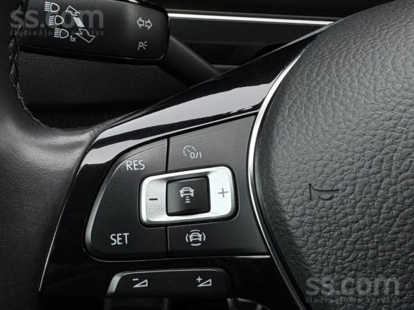 Black Volkswagen Tiguan 2020 in Valmiera, with an engine capacity of 1.50 L and mileage of 164 thousand km for 18200 €, photo 11 on AUTOMOTO.COM.LV