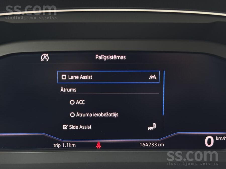 Black Volkswagen Tiguan 2020 in Valmiera, with an engine capacity of 1.50 L and mileage of 164 thousand km for 18200 €, photo 14 on AUTOMOTO.COM.LV