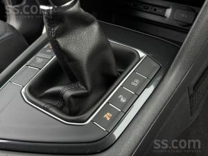 Black Volkswagen Tiguan 2020 in Valmiera, with an engine capacity of 1.50 L and mileage of 164 thousand km for 18200 €, photo 17 on AUTOMOTO.COM.LV