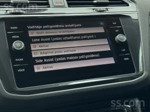Black Volkswagen Tiguan 2020 in Valmiera, with an engine capacity of 1.50 L and mileage of 164 thousand km for 18200 €, photo 21 on AUTOMOTO.COM.LV