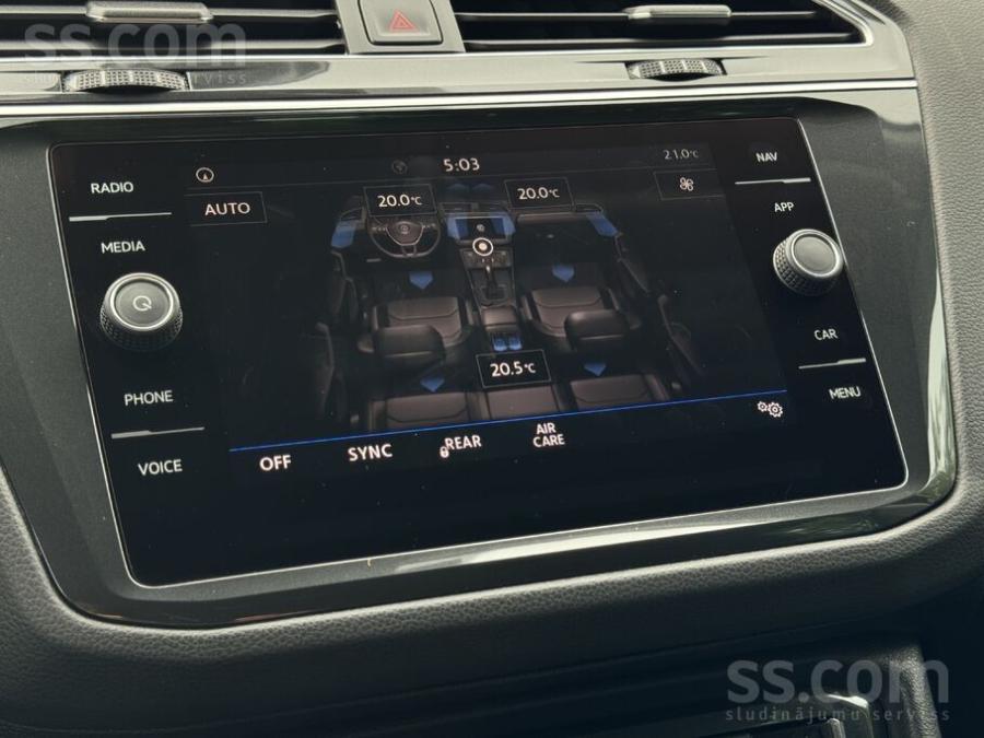 Black Volkswagen Tiguan 2020 in Valmiera, with an engine capacity of 1.50 L and mileage of 164 thousand km for 18200 €, photo 25 on AUTOMOTO.COM.LV