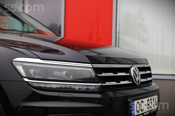 Black Volkswagen Tiguan 2020 in Riga, with an engine capacity of 2.00 L and mileage of 171 thousand km for 19995 €, photo 9 on AUTOMOTO.COM.LV
