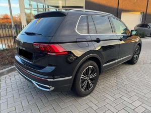 Melns Volkswagen Tiguan 2021 Viļņa, ar dzinēja tilpumu 1.50 L un nobraukumu 138 tūkst. km par 22143 €, foto 2 vietnē AUTOMOTO.COM.LV