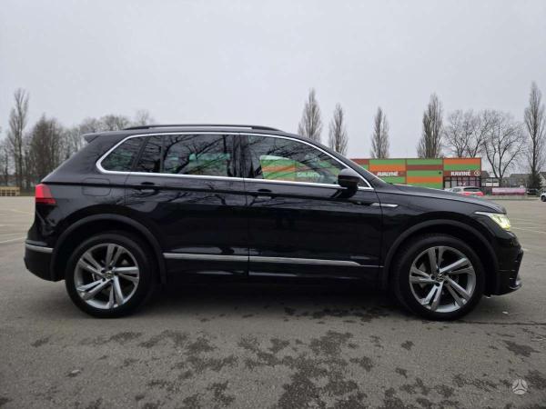 Black Volkswagen Tiguan 2021 in Klaipeda, with an engine capacity of 2.00 L and mileage of 213 thousand km for 24400 €, photo 4 on AUTOMOTO.COM.LV