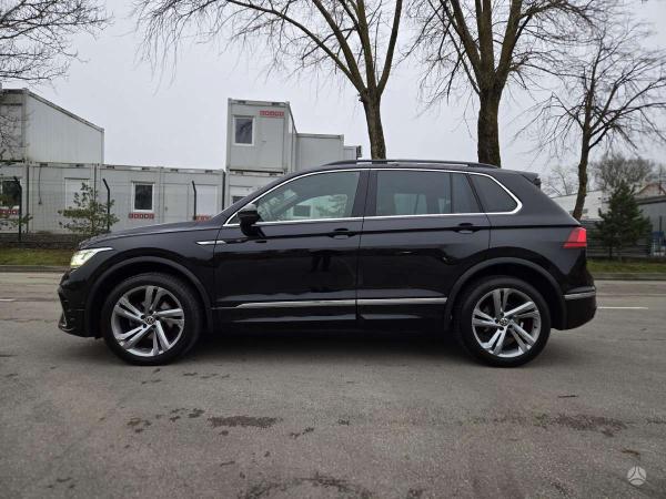 Black Volkswagen Tiguan 2021 in Klaipeda, with an engine capacity of 2.00 L and mileage of 213 thousand km for 24400 €, photo 5 on AUTOMOTO.COM.LV
