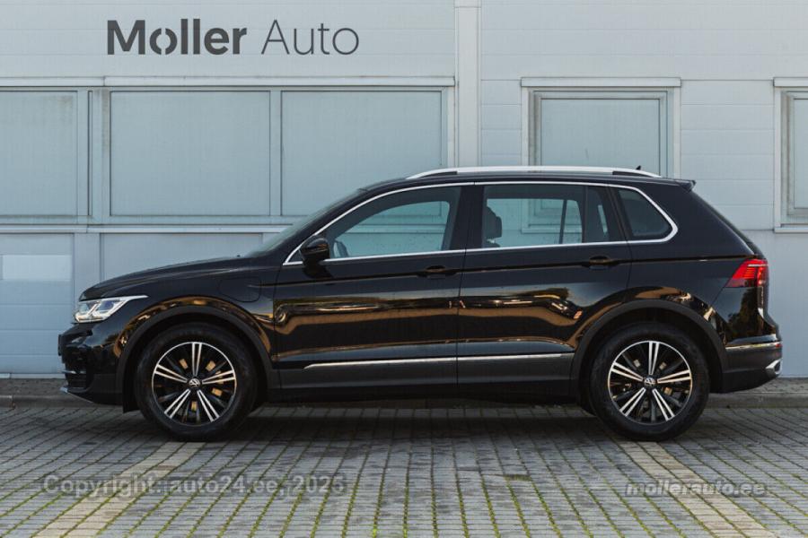 Black Volkswagen Tiguan 2021 in Ventspils, with an engine capacity of 0.00 L and mileage of 107 thousand km for 25876 €, photo 2 on AUTOMOTO.COM.LV