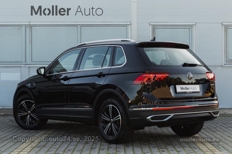 Black Volkswagen Tiguan 2021 in Ventspils, with an engine capacity of 0.00 L and mileage of 107 thousand km for 25876 €, photo 3 on AUTOMOTO.COM.LV