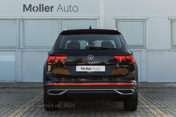 Black Volkswagen Tiguan 2021 in Ventspils, with an engine capacity of 0.00 L and mileage of 107 thousand km for 25876 €, photo 4 on AUTOMOTO.COM.LV