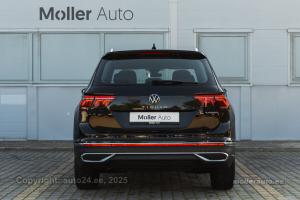 Black Volkswagen Tiguan 2021 in Ventspils, with an engine capacity of 0.00 L and mileage of 107 thousand km for 25876 €, photo 4 on AUTOMOTO.COM.LV
