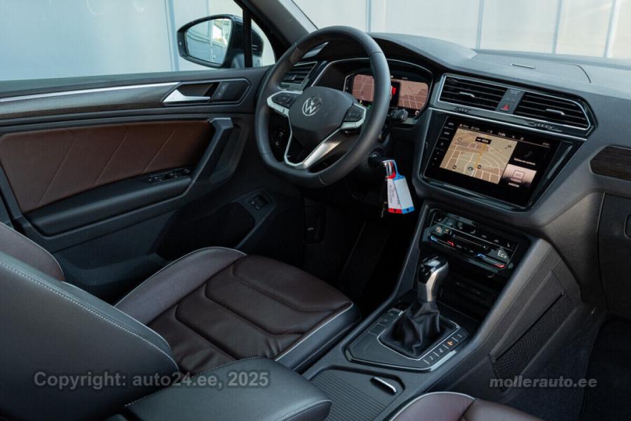 Black Volkswagen Tiguan 2021 in Ventspils, with an engine capacity of 0.00 L and mileage of 107 thousand km for 25876 €, photo 18 on AUTOMOTO.COM.LV