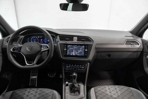 Melns Volkswagen Tiguan 2021 Viļņa, ar dzinēja tilpumu 1.50 L un nobraukumu 65 tūkst. km par 27800 €, foto 10 vietnē AUTOMOTO.COM.LV