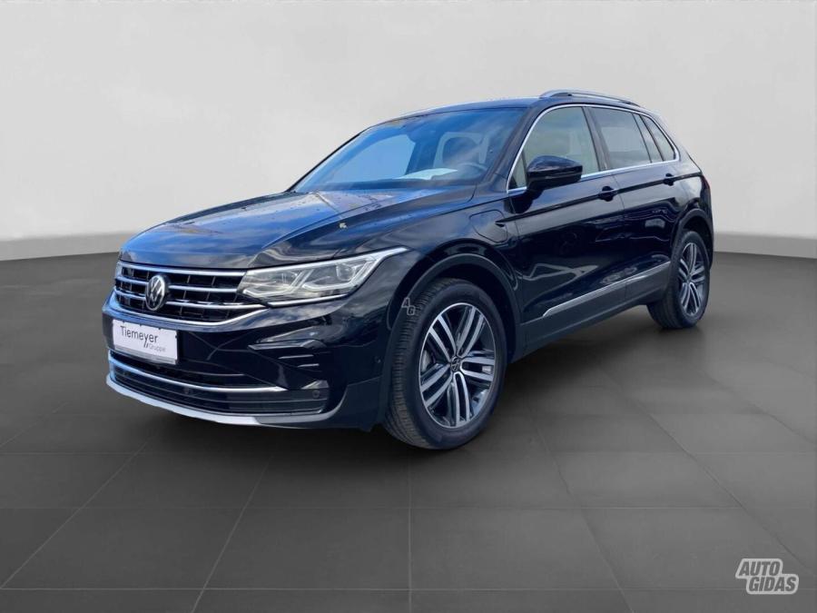 Melns Volkswagen Tiguan 2021 Kauņa, ar dzinēja tilpumu 1.40 L un nobraukumu 44 tūkst. km par 32108 €, foto 2 vietnē AUTOMOTO.COM.LV
