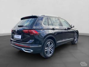 Melns Volkswagen Tiguan 2021 Kauņa, ar dzinēja tilpumu 1.40 L un nobraukumu 44 tūkst. km par 32108 €, foto 3 vietnē AUTOMOTO.COM.LV