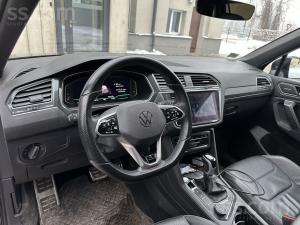 Melns Volkswagen Tiguan 2021 Rīga, ar dzinēja tilpumu 2.00 L un nobraukumu 100 tūkst. km par 32500 €, foto 10 vietnē AUTOMOTO.COM.LV