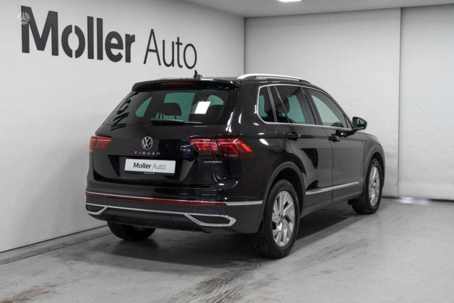 Melns Volkswagen Tiguan 2021 Viļņa, ar dzinēja tilpumu 1.40 L un nobraukumu 103 tūkst. km par 26900 €, foto 4 vietnē AUTOMOTO.COM.LV