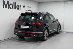 Melns Volkswagen Tiguan 2021 Viļņa, ar dzinēja tilpumu 1.50 L un nobraukumu 65 tūkst. km par 26550 €, foto 4 vietnē AUTOMOTO.COM.LV
