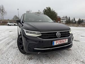 Black Volkswagen Tiguan 2021 in Alytus, with an engine capacity of 1.50 L and mileage of 190 thousand km for 17700 €, photo  on AUTOMOTO.COM.LV