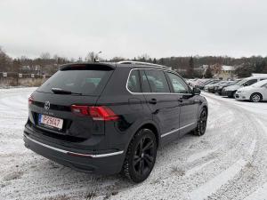 Black Volkswagen Tiguan 2021 in Alytus, with an engine capacity of 1.50 L and mileage of 190 thousand km for 17700 €, photo 11 on AUTOMOTO.COM.LV