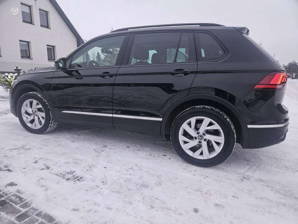 Melns Volkswagen Tiguan 2021 Radviliškis, ar dzinēja tilpumu 1.97 L un nobraukumu 145 tūkst. km par 21999 €, foto 3 vietnē AUTOMOTO.COM.LV
