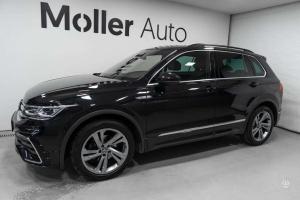 Black Volkswagen Tiguan 2021 in Vilnius, with an engine capacity of 1.50 L and mileage of 65 thousand km for 26550 €, photo 2 on AUTOMOTO.COM.LV